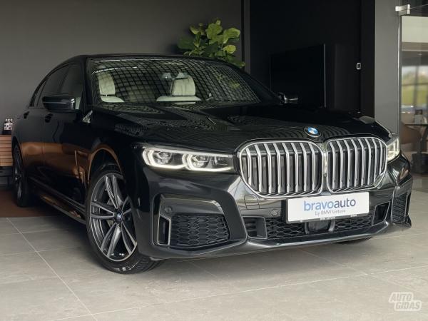 Black BMW 730 2022 in Klaipeda, with an engine capacity of 3.00 L and mileage of 43 thousand km for 52991 €, photo 4 on AUTOMOTO.COM.LV