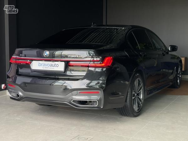Black BMW 730 2022 in Klaipeda, with an engine capacity of 3.00 L and mileage of 43 thousand km for 52991 €, photo 5 on AUTOMOTO.COM.LV