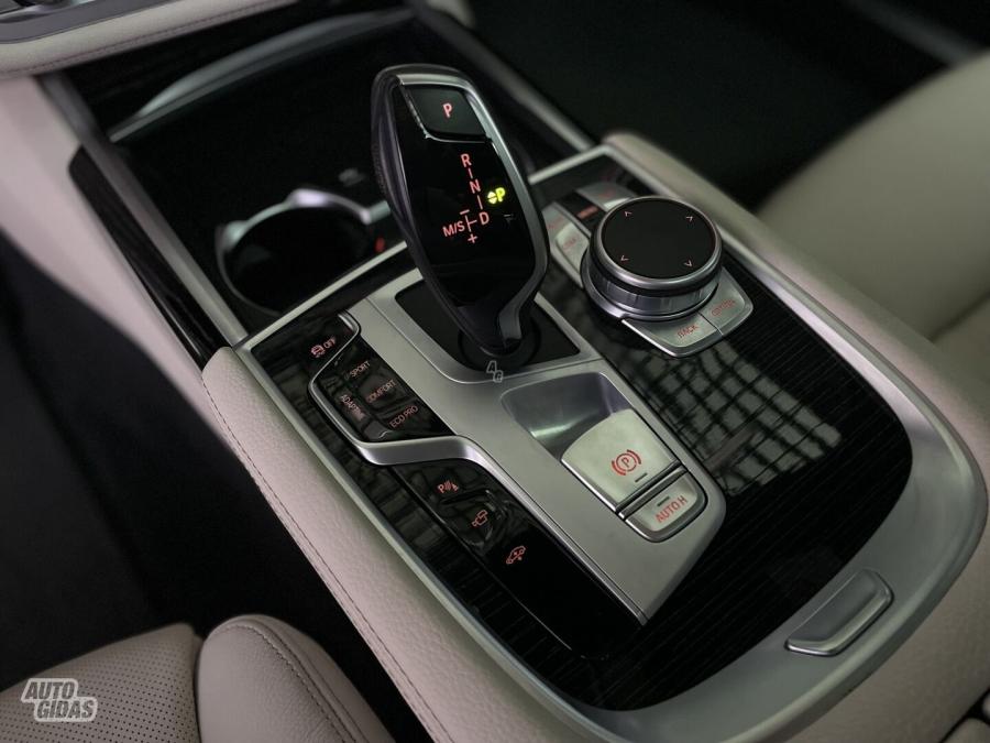 Melns BMW 730 2022 Klaipėda, ar dzinēja tilpumu 3.00 L un nobraukumu 43 tūkst. km par 52991 €, foto 18 vietnē AUTOMOTO.COM.LV