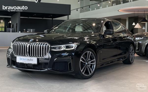 Melns BMW 730 2022 Klaipėda, ar dzinēja tilpumu 3.00 L un nobraukumu 51 tūkst. km par 52492 €, foto  vietnē AUTOMOTO.COM.LV