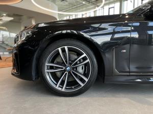 Melns BMW 730 2022 Klaipėda, ar dzinēja tilpumu 3.00 L un nobraukumu 51 tūkst. km par 52492 €, foto 8 vietnē AUTOMOTO.COM.LV