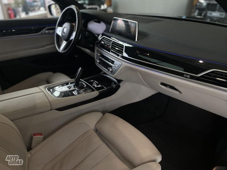 Melns BMW 730 2022 Klaipėda, ar dzinēja tilpumu 3.00 L un nobraukumu 51 tūkst. km par 52492 €, foto 14 vietnē AUTOMOTO.COM.LV