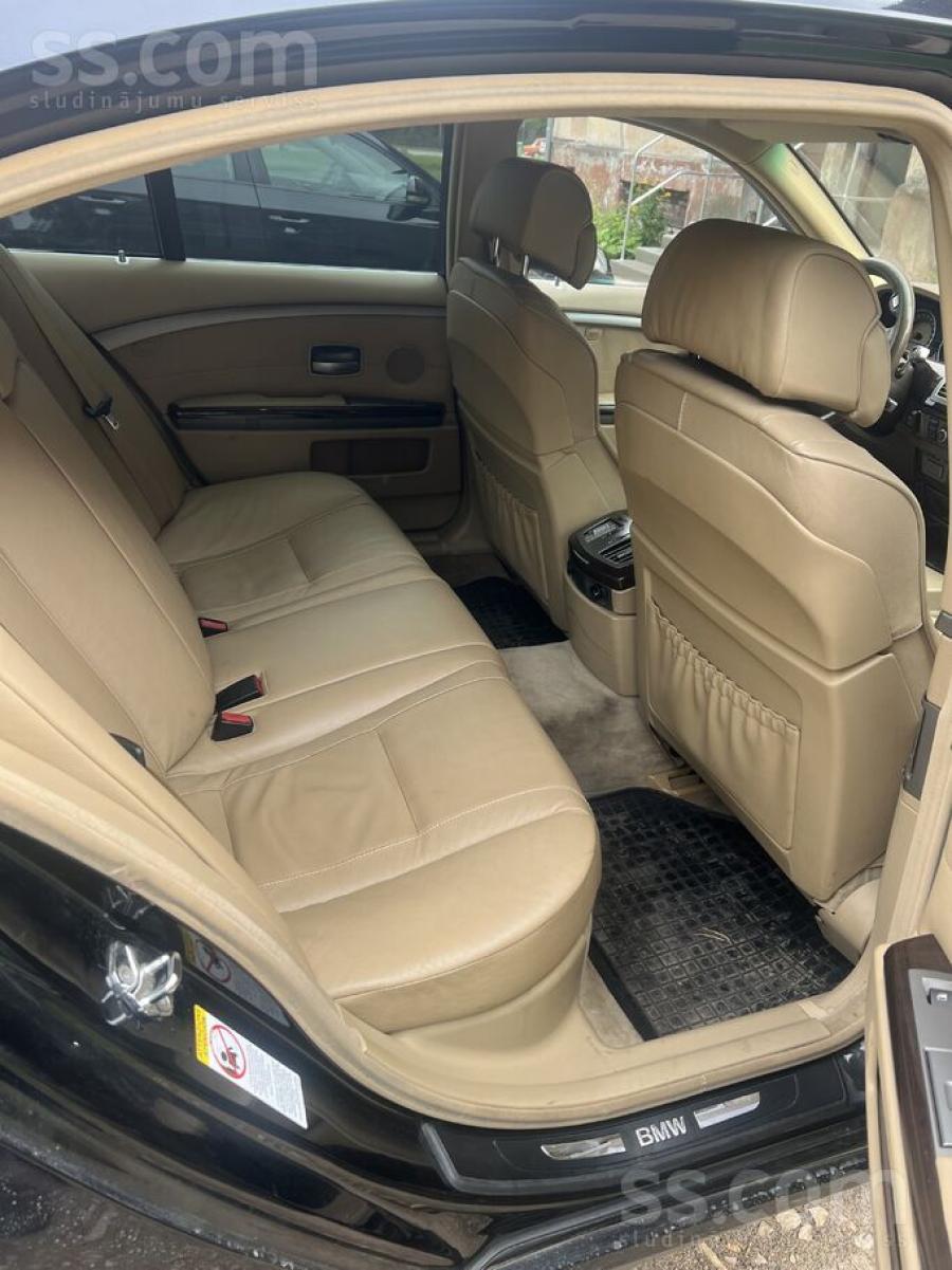 Black BMW 730 2006 in Riga, with an engine capacity of 3.00 L and mileage of 280 thousand km for 4000 €, photo 5 on AUTOMOTO.COM.LV