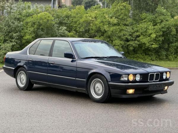 Zils BMW 730 1986 Rīga, ar dzinēja tilpumu 3.00 L un nobraukumu 299 tūkst. km par 6250 €, foto 3 vietnē AUTOMOTO.COM.LV