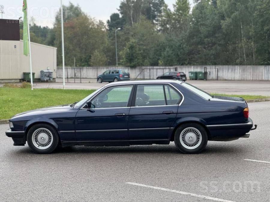 Синий БМВ 730 1986 в Рига, объемом двигателя 3.00 л и пробегом 299 тыс. км за 6250 €, фото 9 на AUTOMOTO.COM.LV