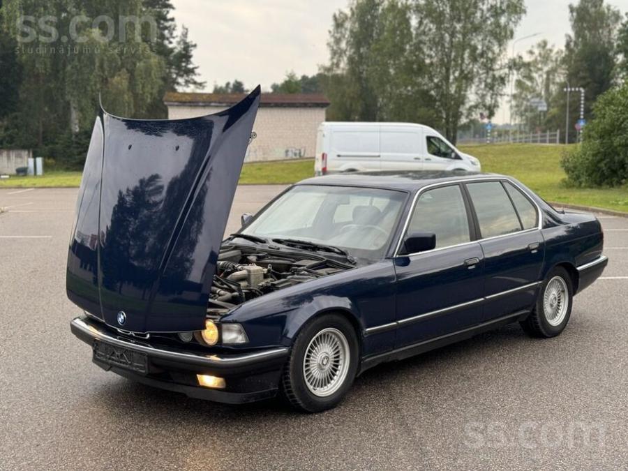 Синий БМВ 730 1986 в Рига, объемом двигателя 3.00 л и пробегом 299 тыс. км за 6250 €, фото 21 на AUTOMOTO.COM.LV