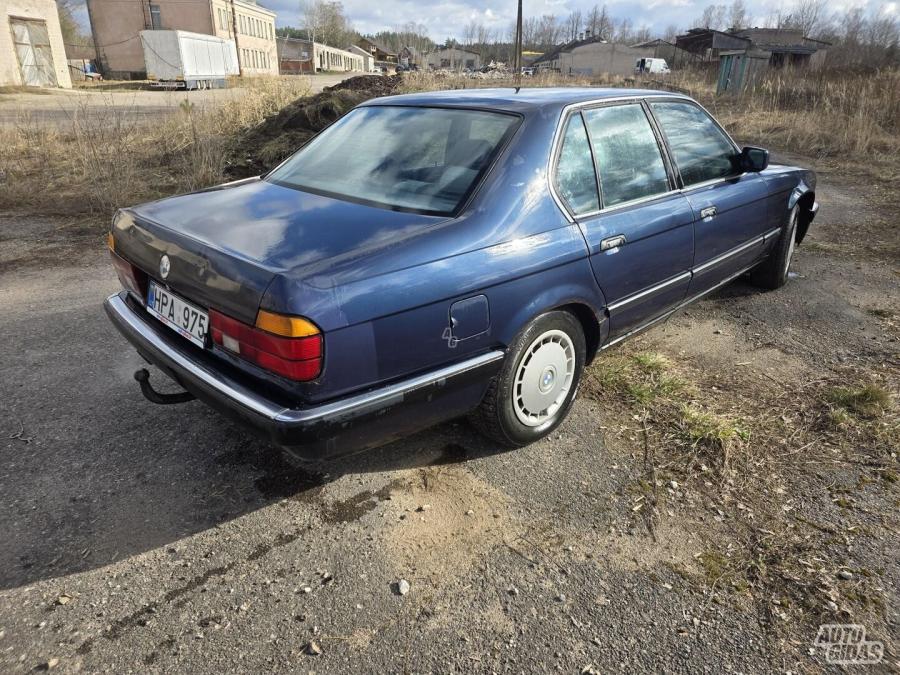 Синий БМВ 730 1989 в Зарасай, объемом двигателя 3.00 л и пробегом 387 тыс. км за 1950 €, фото 7 на AUTOMOTO.COM.LV