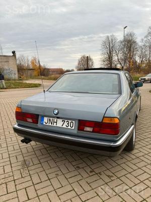Blue BMW 730 1990 in Riga, with an engine capacity of 3.00 L and mileage of 268 thousand km for 7550 €, photo 12 on AUTOMOTO.COM.LV