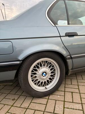 Blue BMW 730 1990 in Riga, with an engine capacity of 3.00 L and mileage of 268 thousand km for 7550 €, photo 14 on AUTOMOTO.COM.LV