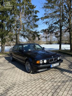 Zils BMW 730 1994 Joniškis, ar dzinēja tilpumu 3.00 L un nobraukumu 290 tūkst. km par 7350 €, foto  vietnē AUTOMOTO.COM.LV