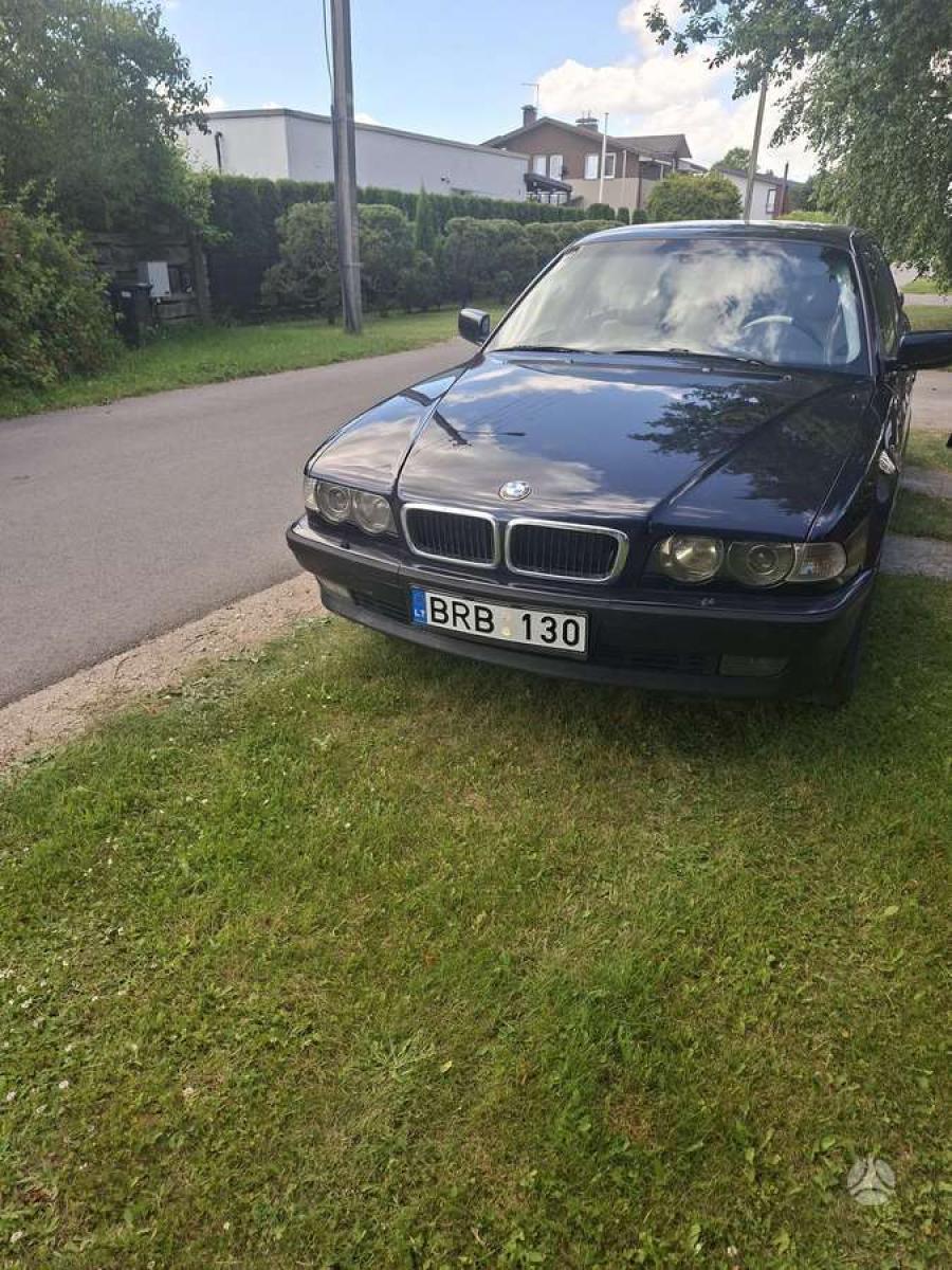 Zils BMW 730 1999 Viļņa, ar dzinēja tilpumu 2.93 L un nobraukumu 262 tūkst. km par 7300 €, foto 1 vietnē AUTOMOTO.COM.LV