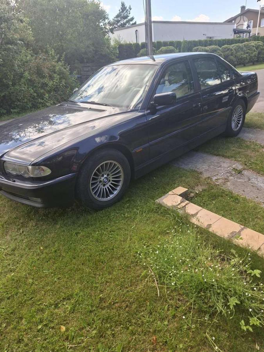 Zils BMW 730 1999 Viļņa, ar dzinēja tilpumu 2.93 L un nobraukumu 262 tūkst. km par 7300 €, foto 3 vietnē AUTOMOTO.COM.LV