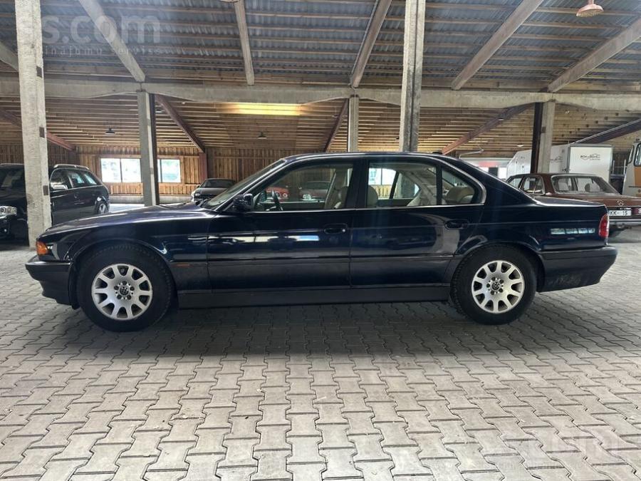 Blue BMW 730 1999 in Cesis, with an engine capacity of 3.00 L and mileage of 410 thousand km for 7000 €, photo 3 on AUTOMOTO.COM.LV