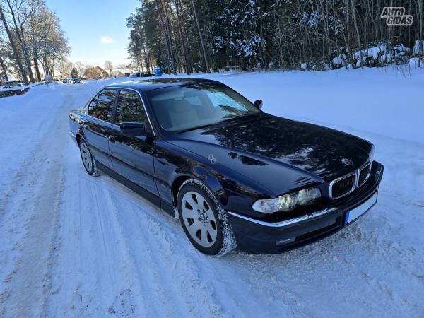 Blue BMW 730 2000 in Mazeikiai, with an engine capacity of 2.90 L and mileage of 420 thousand km for 3700 €, photo 4 on AUTOMOTO.COM.LV