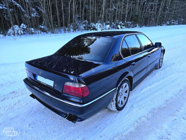 Blue BMW 730 2000 in Mazeikiai, with an engine capacity of 2.90 L and mileage of 420 thousand km for 3700 €, photo 7 on AUTOMOTO.COM.LV