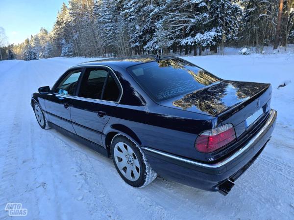 Blue BMW 730 2000 in Mazeikiai, with an engine capacity of 2.90 L and mileage of 420 thousand km for 3700 €, photo 8 on AUTOMOTO.COM.LV