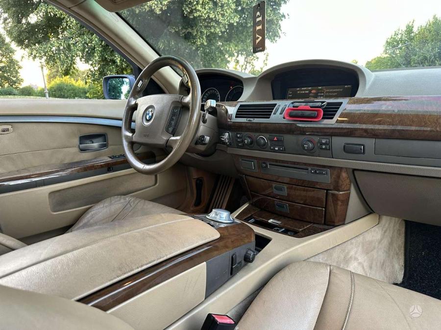 Zils BMW 730 2002 Viļņa, ar dzinēja tilpumu 2.99 L un nobraukumu 300 tūkst. km par 1500 €, foto 9 vietnē AUTOMOTO.COM.LV