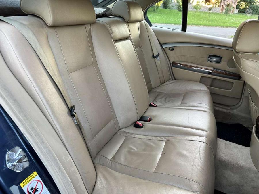 Zils BMW 730 2002 Viļņa, ar dzinēja tilpumu 2.99 L un nobraukumu 300 tūkst. km par 1500 €, foto 12 vietnē AUTOMOTO.COM.LV