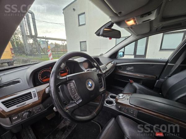 Blue BMW 730 2003 in Riga, with an engine capacity of 3.00 L and mileage of 375 thousand km for 2190 €, photo 11 on AUTOMOTO.COM.LV