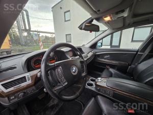 Blue BMW 730 2003 in Riga, with an engine capacity of 3.00 L and mileage of 375 thousand km for 2190 €, photo 11 on AUTOMOTO.COM.LV