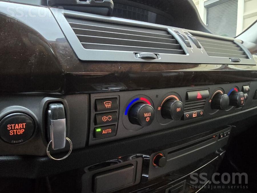 Blue BMW 730 2003 in Riga, with an engine capacity of 3.00 L and mileage of 375 thousand km for 2190 €, photo 12 on AUTOMOTO.COM.LV