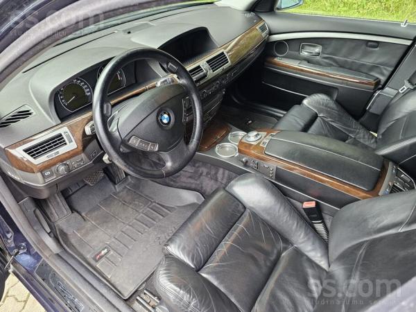 Zils BMW 730 2003 Rīga, ar dzinēja tilpumu 3.00 L un nobraukumu 290 tūkst. km par 3500 €, foto 10 vietnē AUTOMOTO.COM.LV
