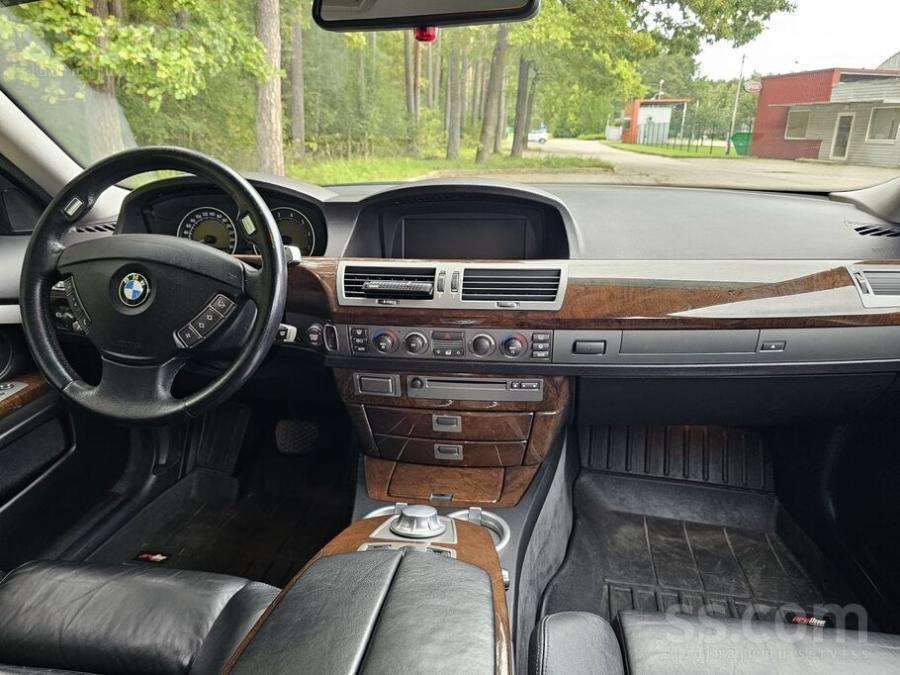Zils BMW 730 2003 Rīga, ar dzinēja tilpumu 3.00 L un nobraukumu 290 tūkst. km par 3500 €, foto 13 vietnē AUTOMOTO.COM.LV