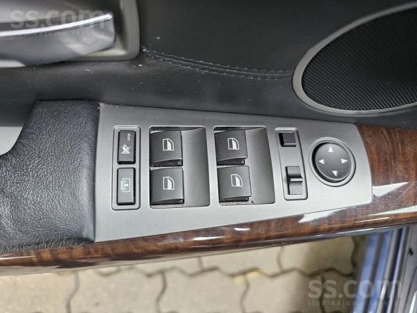 Blue BMW 730 2003 in Riga, with an engine capacity of 3.00 L and mileage of 290 thousand km for 3500 €, photo 11 on AUTOMOTO.COM.LV