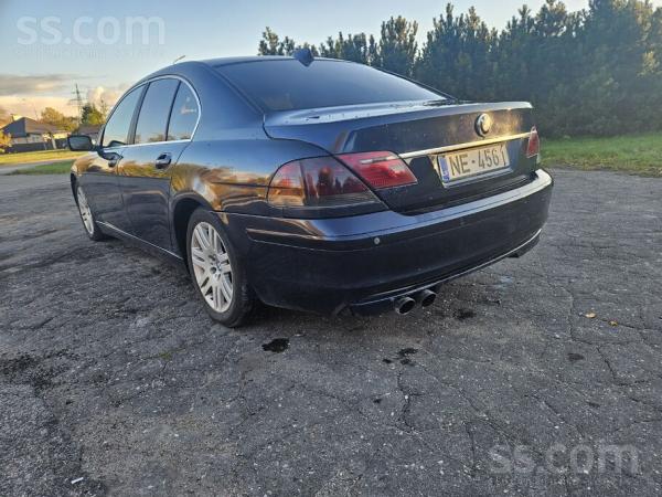 Blue BMW 730 2004 in Liepaja, with an engine capacity of 3.00 L and mileage of 447 thousand km for 2850 €, photo 2 on AUTOMOTO.COM.LV