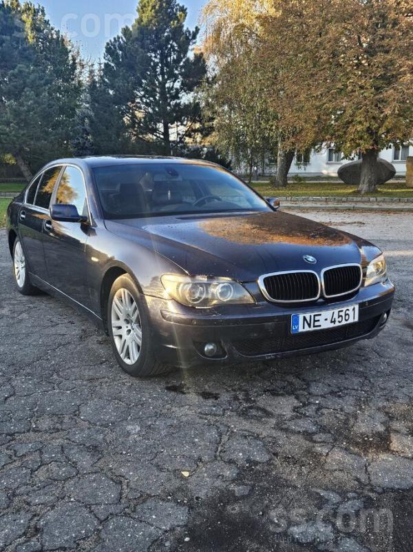 Blue BMW 730 2004 in Liepaja, with an engine capacity of 3.00 L and mileage of 447 thousand km for 2850 €, photo 7 on AUTOMOTO.COM.LV