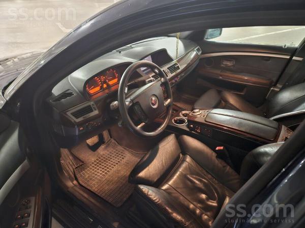 Blue BMW 730 2004 in Liepaja, with an engine capacity of 3.00 L and mileage of 447 thousand km for 2850 €, photo 8 on AUTOMOTO.COM.LV