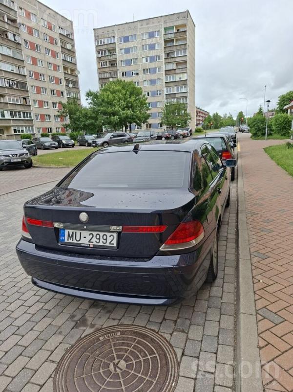Blue BMW 730 2004 in Ventspils, with an engine capacity of 3.00 L and mileage of 511 thousand km for 2900 €, photo 3 on AUTOMOTO.COM.LV