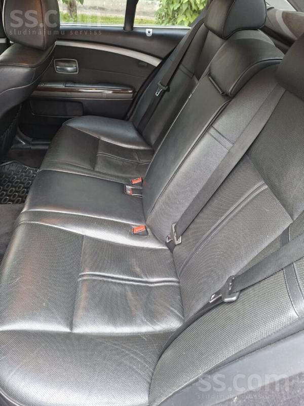 Blue BMW 730 2004 in Ventspils, with an engine capacity of 3.00 L and mileage of 511 thousand km for 2900 €, photo 6 on AUTOMOTO.COM.LV