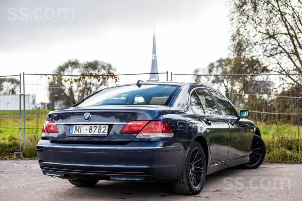 Zils BMW 730 2004 Rīga, ar dzinēja tilpumu 3.00 L un nobraukumu 419 tūkst. km par 4990 €, foto 8 vietnē AUTOMOTO.COM.LV