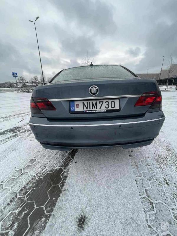 Blue BMW 730 2005 in Panevezys, with an engine capacity of 2.99 L and mileage of 300 thousand km for 3200 €, photo 3 on AUTOMOTO.COM.LV