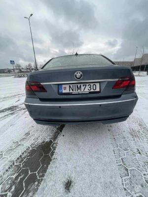 Blue BMW 730 2005 in Panevezys, with an engine capacity of 2.99 L and mileage of 300 thousand km for 3200 €, photo 3 on AUTOMOTO.COM.LV