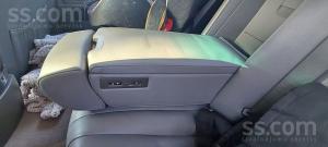 Blue BMW 730 2005 in Bauska, with an engine capacity of 3.00 L and mileage of 273 thousand km for 4700 €, photo 15 on AUTOMOTO.COM.LV