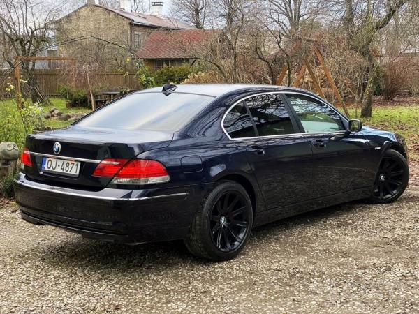 Blue BMW 730 2006 in Riga, with an engine capacity of 3.00 L and mileage of 330 thousand km for 5900 €, photo 6 on AUTOMOTO.COM.LV