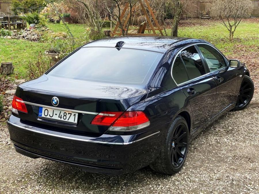 Blue BMW 730 2006 in Riga, with an engine capacity of 3.00 L and mileage of 330 thousand km for 5900 €, photo 8 on AUTOMOTO.COM.LV