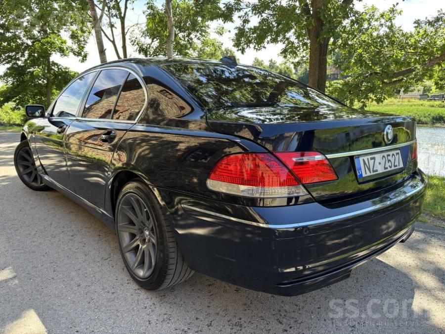 Blue BMW 730 2006 in Bauska, with an engine capacity of 3.00 L and mileage of 316 thousand km for 4000 €, photo 5 on AUTOMOTO.COM.LV
