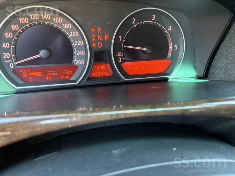 Blue BMW 730 2006 in Bauska, with an engine capacity of 3.00 L and mileage of 316 thousand km for 4000 €, photo 25 on AUTOMOTO.COM.LV