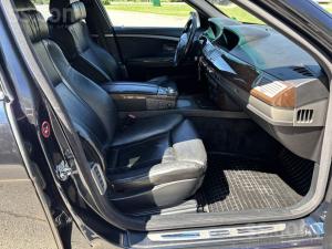 Blue BMW 730 2006 in Bauska, with an engine capacity of 3.00 L and mileage of 316 thousand km for 4000 €, photo 31 on AUTOMOTO.COM.LV