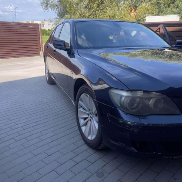 Blue BMW 730 2006 in Kaunas, with an engine capacity of 0.00 L and mileage of 400 thousand km for 2700 €, photo 5 on AUTOMOTO.COM.LV