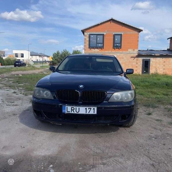Blue BMW 730 2006 in Kaunas, with an engine capacity of 0.00 L and mileage of 400 thousand km for 2700 €, photo 10 on AUTOMOTO.COM.LV