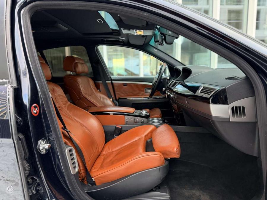Zils BMW 730 2008 Viļņa, ar dzinēja tilpumu 2.99 L un nobraukumu 410 tūkst. km par 4950 €, foto 25 vietnē AUTOMOTO.COM.LV