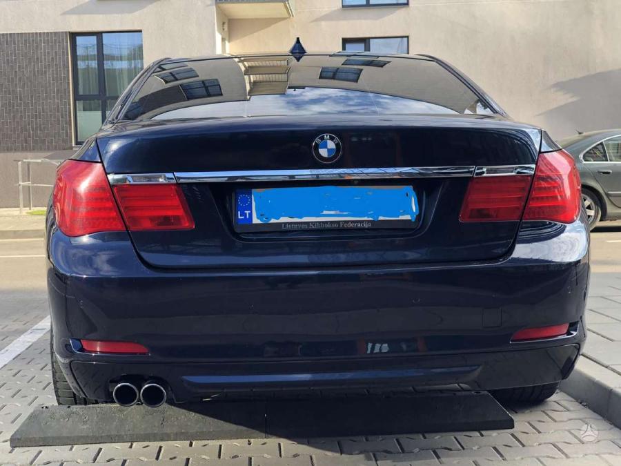 Zils BMW 730 2010 Viļņa, ar dzinēja tilpumu 3.00 L un nobraukumu 395 tūkst. km par 8400 €, foto 5 vietnē AUTOMOTO.COM.LV