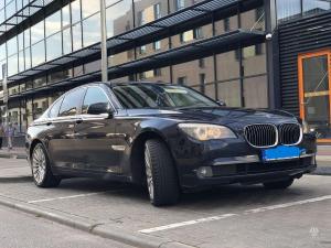Blue BMW 730 2010 in Vilnius, with an engine capacity of 3.00 L and mileage of 395 thousand km for 8400 €, photo 3 on AUTOMOTO.COM.LV