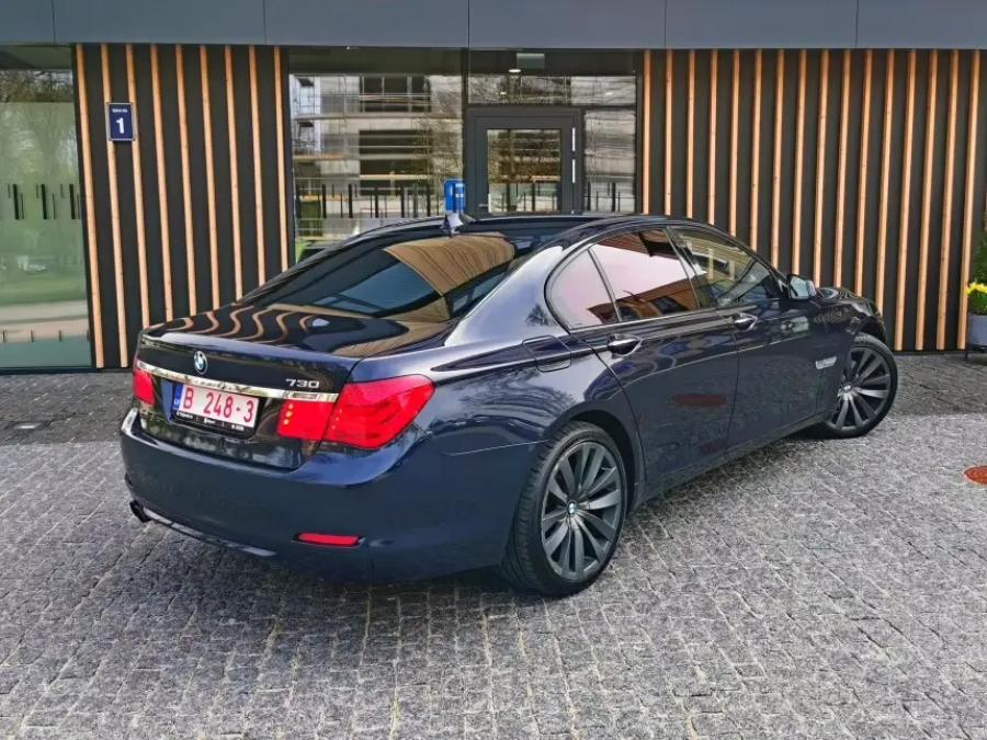 Blue BMW 730 2010 in Riga, with an engine capacity of 3.00 L and mileage of 371 thousand km for 10990 €, photo 4 on AUTOMOTO.COM.LV