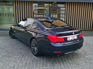 Blue BMW 730 2010 in Riga, with an engine capacity of 3.00 L and mileage of 371 thousand km for 10990 €, photo 6 on AUTOMOTO.COM.LV