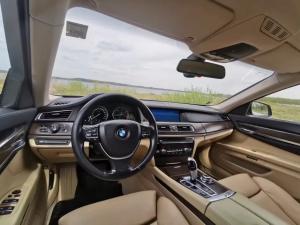 Blue BMW 730 2010 in Riga, with an engine capacity of 3.00 L and mileage of 371 thousand km for 10990 €, photo 10 on AUTOMOTO.COM.LV